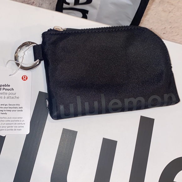 lululemon athletica | Accessories | Nwt Lululemon Clippable Card Pouch ...